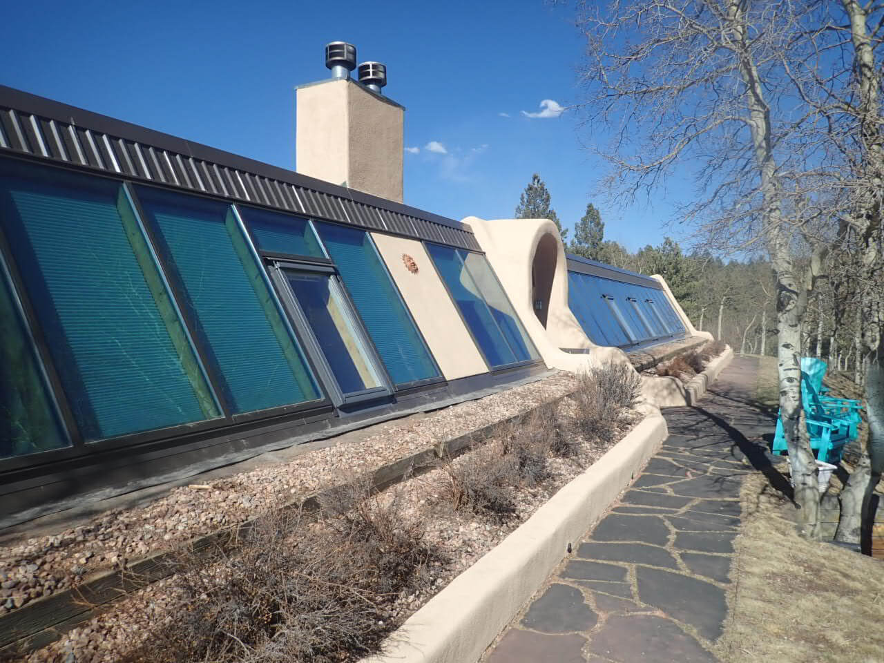 Earthship – Greenhouse Glass South Facing Walls (Part 1) – GREENHOUSES ...